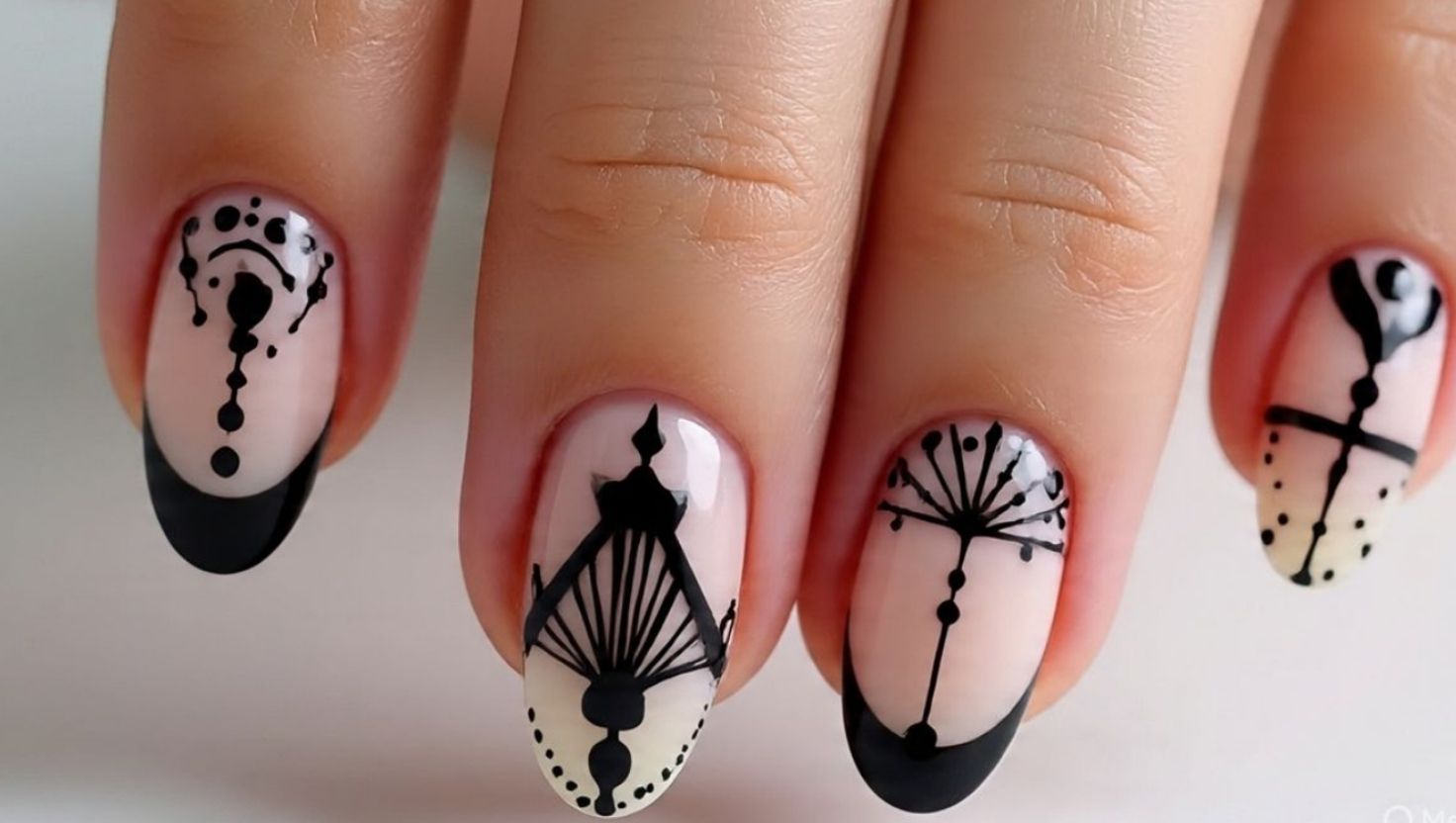 Black Line Nail Designs: Chic, Minimal, and Always On-Trend - Beeping Hand